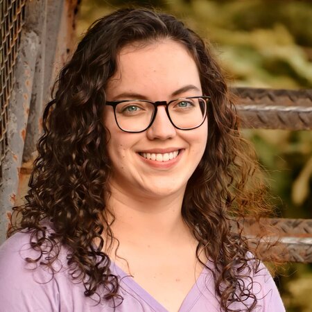 Book Services in Kansas City, MO with Jennifer