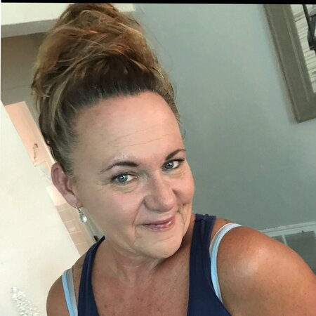 Book Services in Norfolk, VA with Charlene