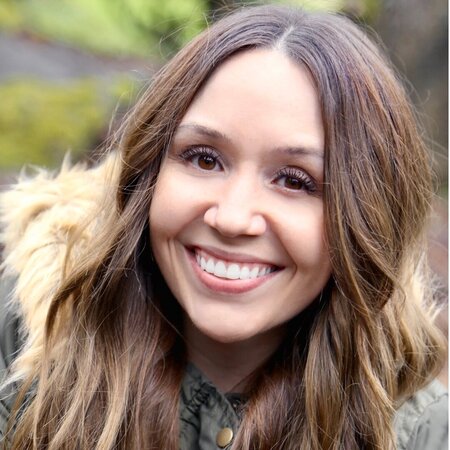 Book Services in Springfield, OR with Danielle