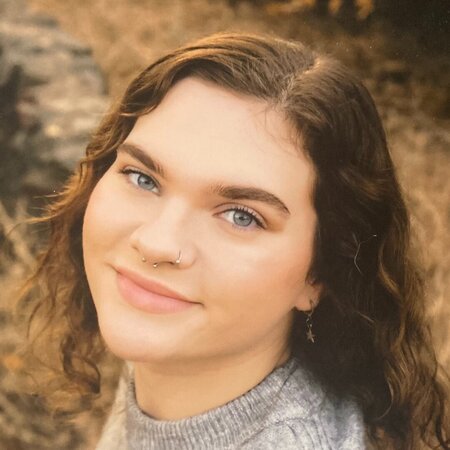 Book Services in Simi Valley, CA with Hannah