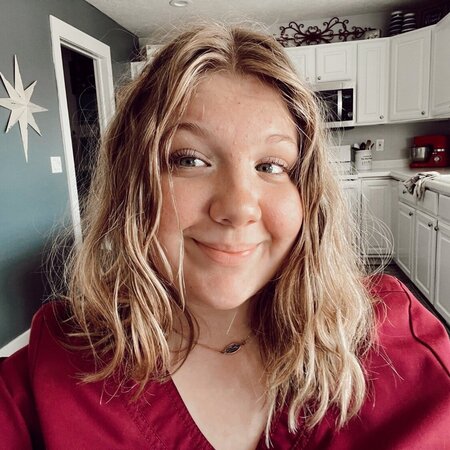 Book Services in Kaysville, UT with Kaylee