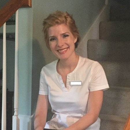 Book Services in Ballwin, MO with Beth