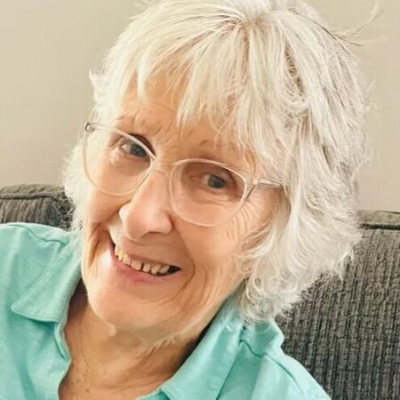 Book Services in Slidell, LA with Carolyn