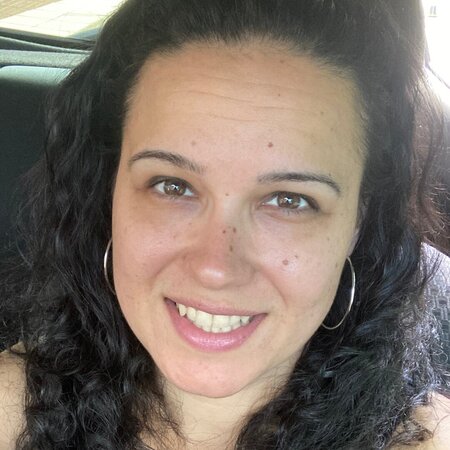 Book Services in Dumont, NJ with Jennifer