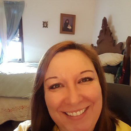 Book Services in Springfield, MO with Angela