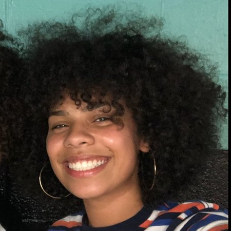 Book Services in Saint Louis, MO with Alexis