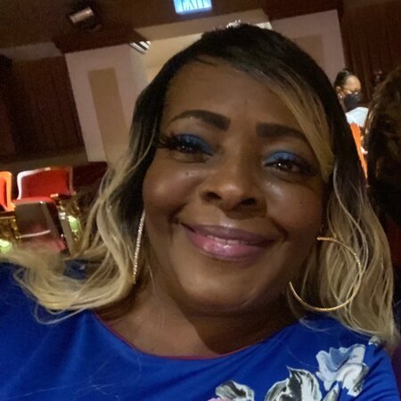 Book Services in Henrico, VA with Dawna