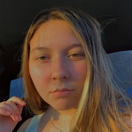 Book Services in Whiteland, IN with Taryn