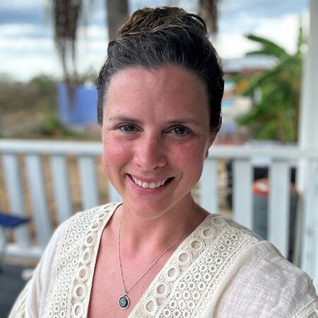 Book Services in Indianapolis, IN with Sheila