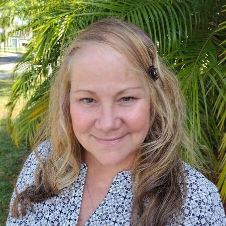 Book Services in Orlando, FL with Kim